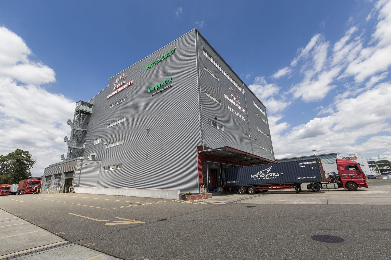 Lösungen für Ihre weltweiten Transporte | InTraLog – The cargo whisperers